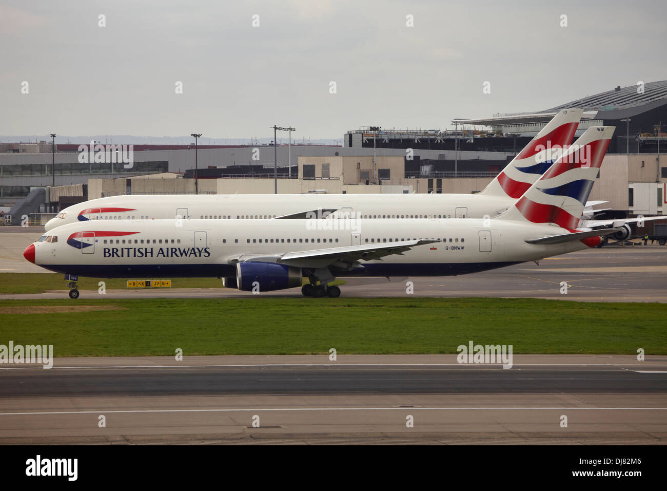 British airways aircraft hi-res stock photography and images - Alamy