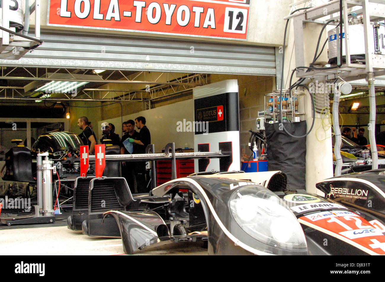 Toyota pit mans hi-res stock photography and images - Alamy