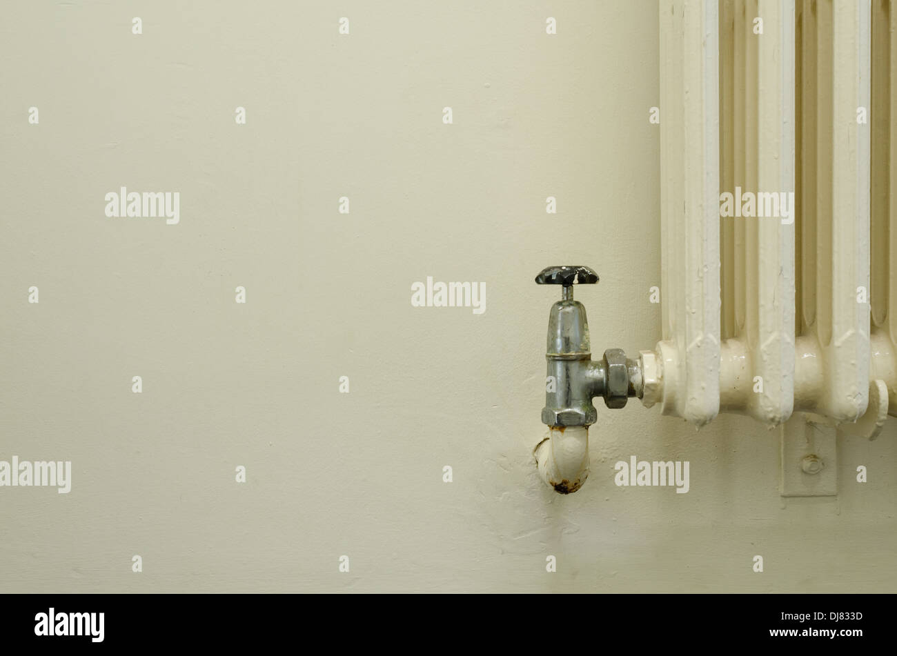 old style fashioned convection radiator without any thermostatic heat ...