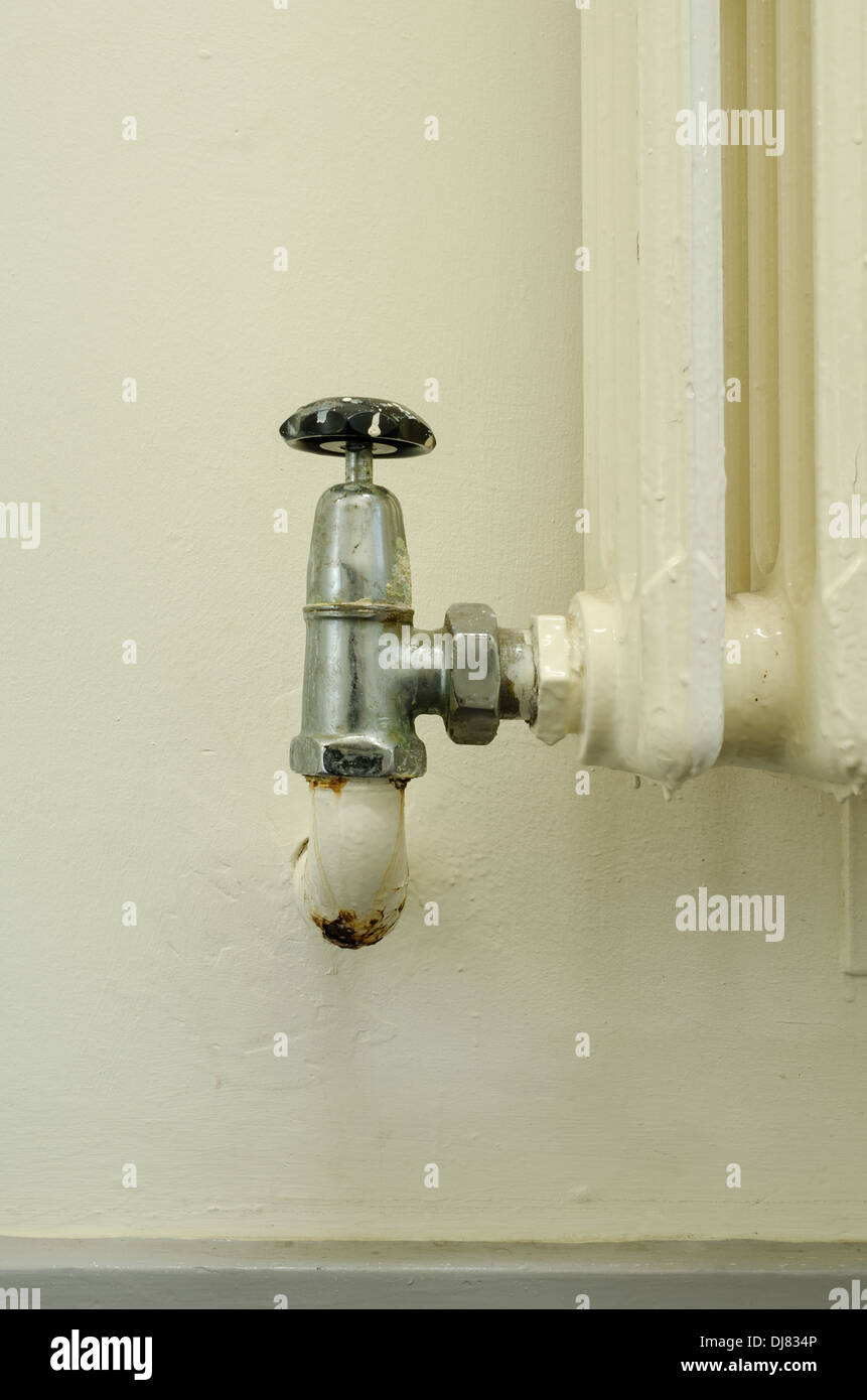 old style fashioned convection radiator without any thermostatic heat ...