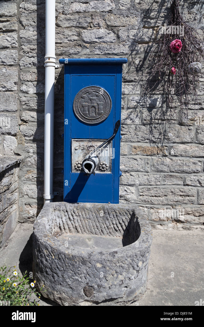 Medieval water pump hi-res stock photography and images - Alamy