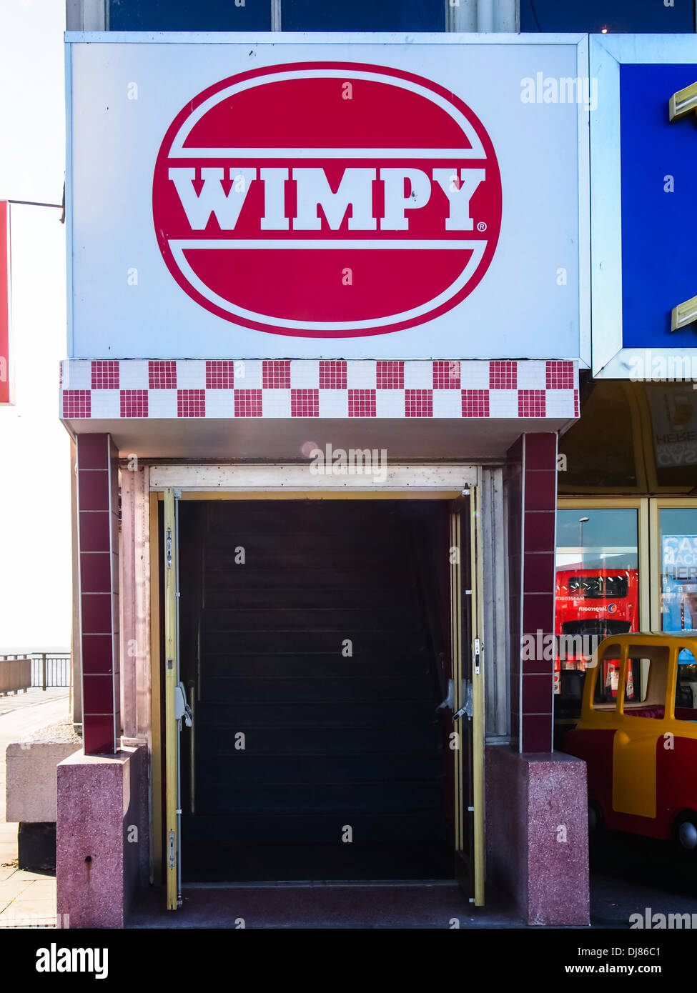 Wimpy sign 1970s hi-res stock photography and images - Alamy
