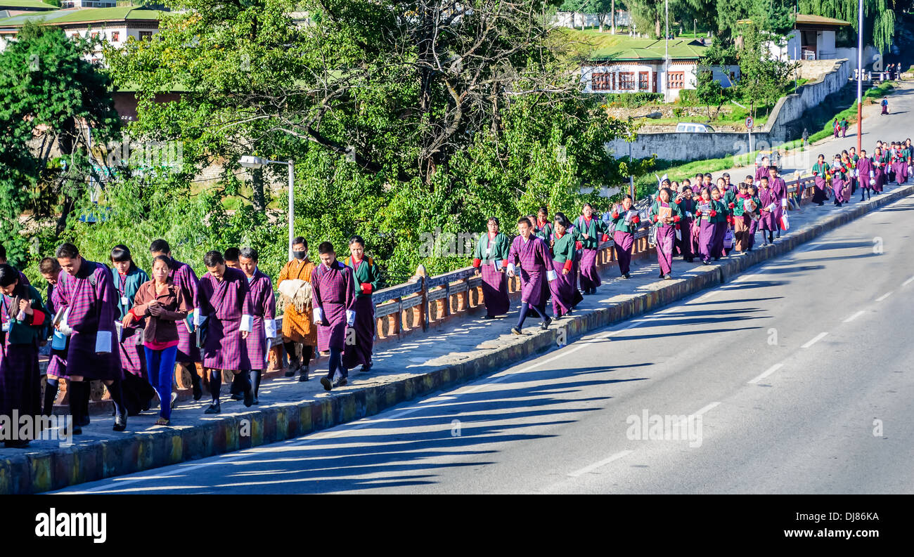 School walk bhutan hi-res stock photography and images - Alamy