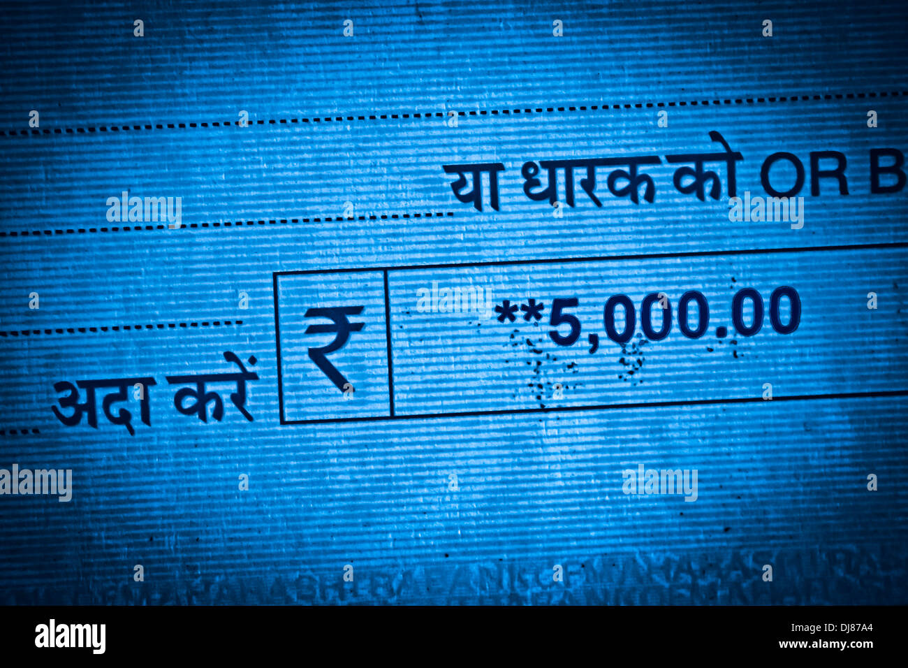 Bank cheque hi-res stock photography and images - Alamy