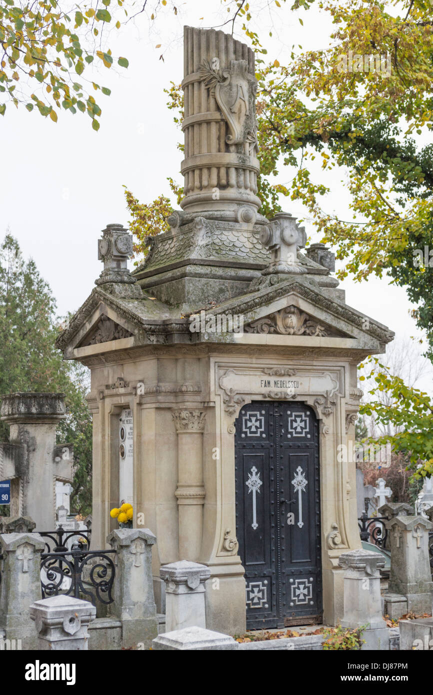 Bucharest monuments hi-res stock photography and images - Alamy