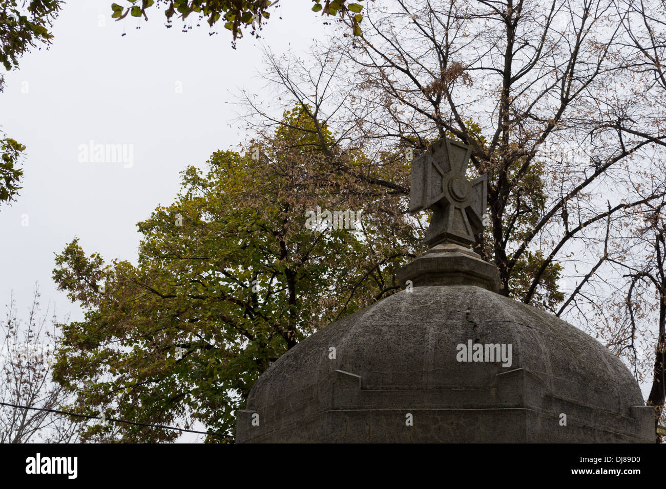 Gravestone on the orthodox cemetery hi-res stock photography and images ...
