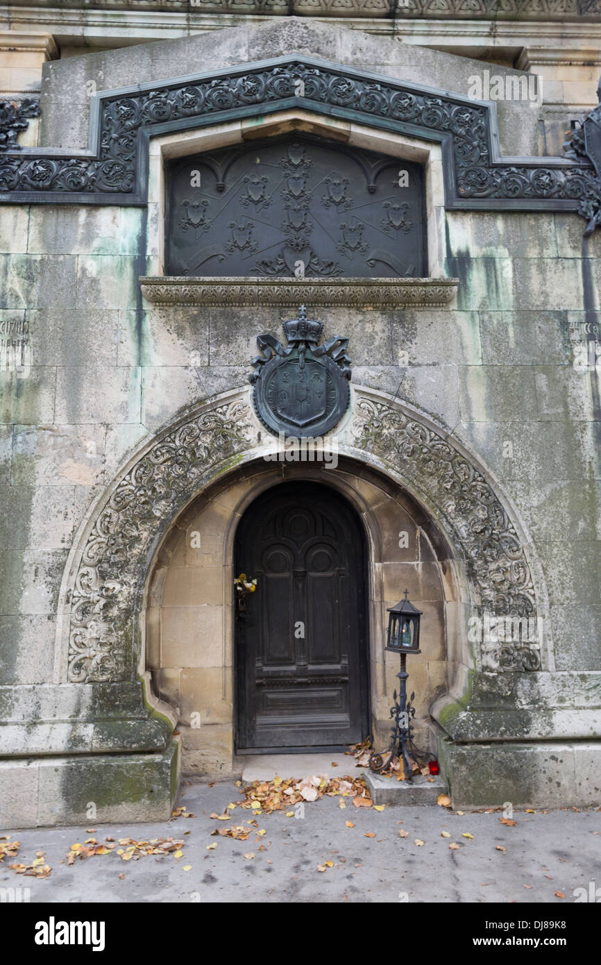 Gheorghe grigore cantacuzino tomb house hi-res stock photography and ...