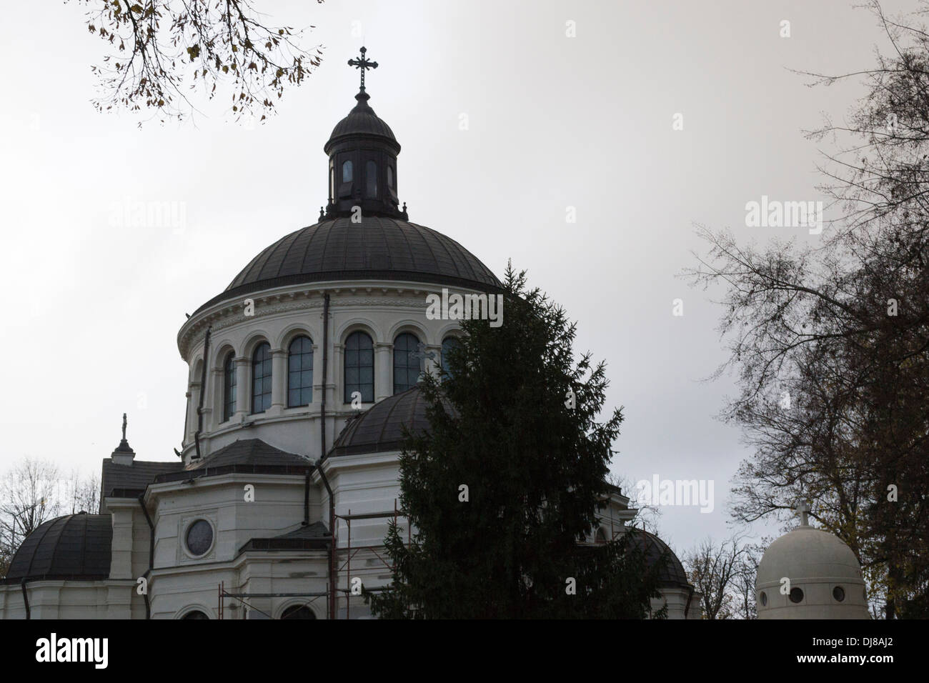 Bucharest bellu cemetery hi-res stock photography and images - Alamy