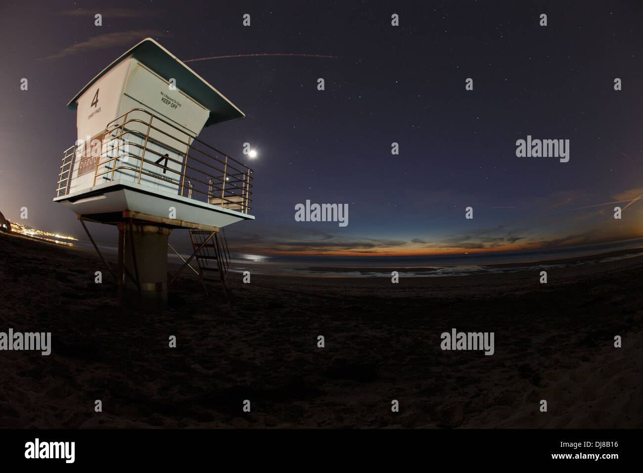 Lifeguard rescue at night hi-res stock photography and images - Alamy