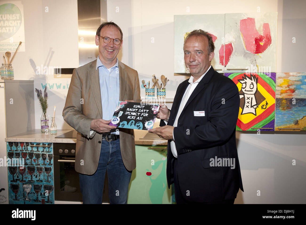 Ross Antony launches charity art project 'Kunst macht satt' at Otto ...