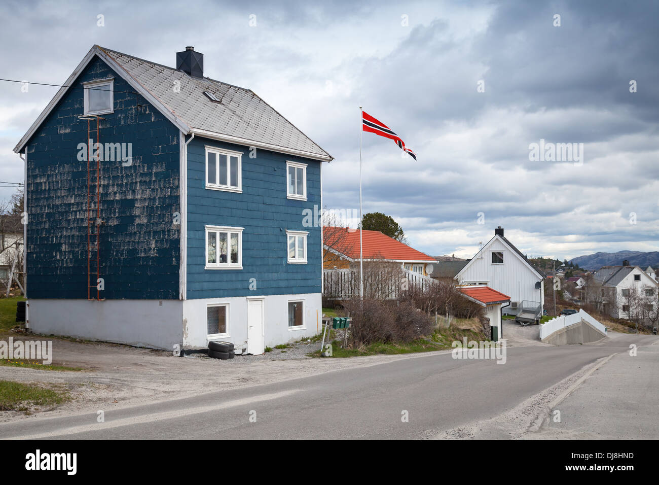 Small village houses hi-res stock photography and images - Alamy