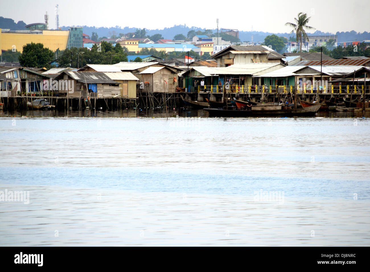 Slums indonesia hi-res stock photography and images - Alamy