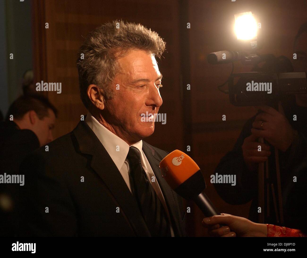 Dustin Hoffmann at the awarding ceremony of the Golden Camera in 2005 ...