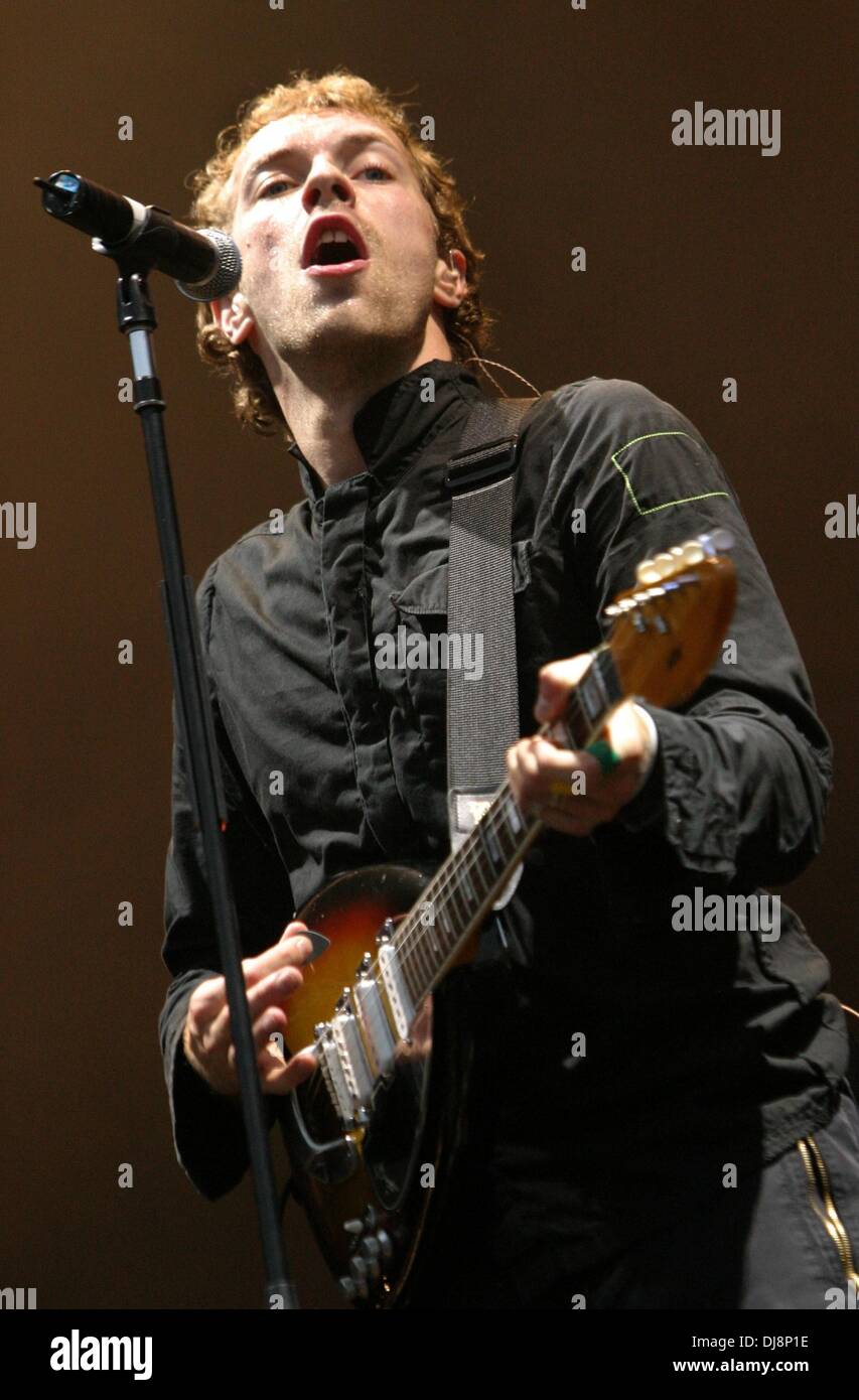 Coldplay 2005 hi-res stock photography and images - Alamy