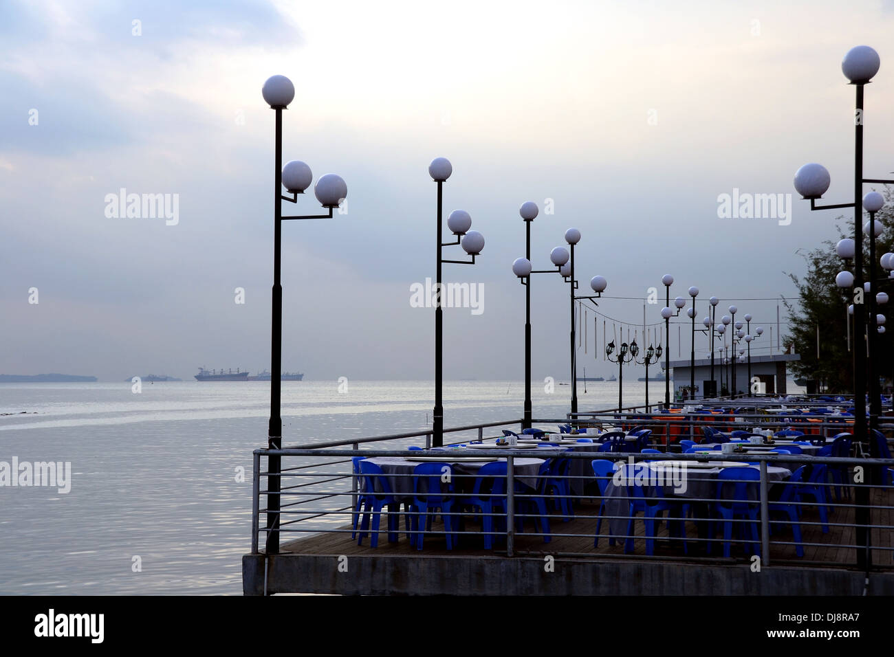 Batam indonesia seafood hi-res stock photography and images - Alamy