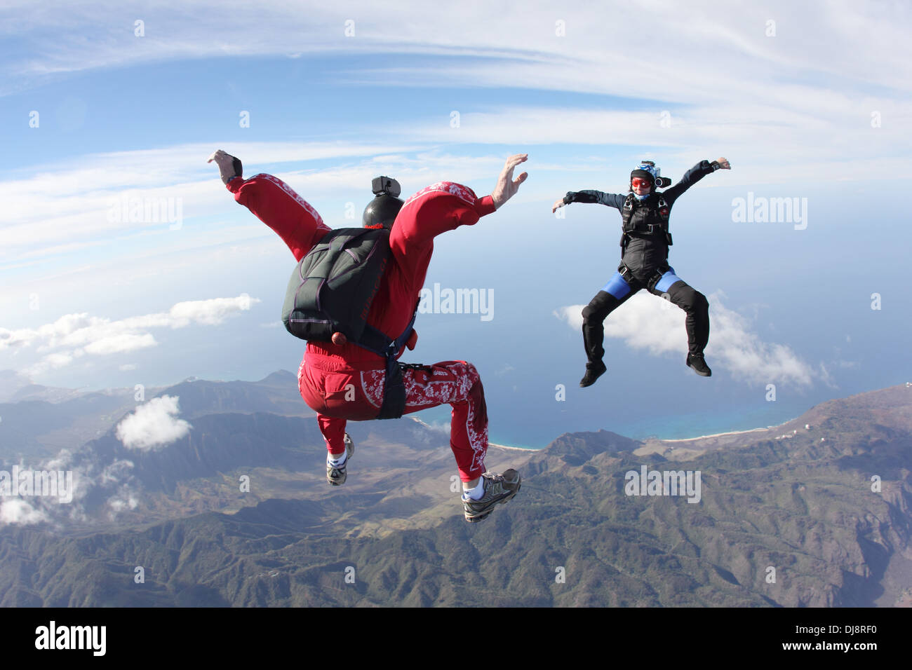 This freefly skydiving team is training together a sit-flying formation ...