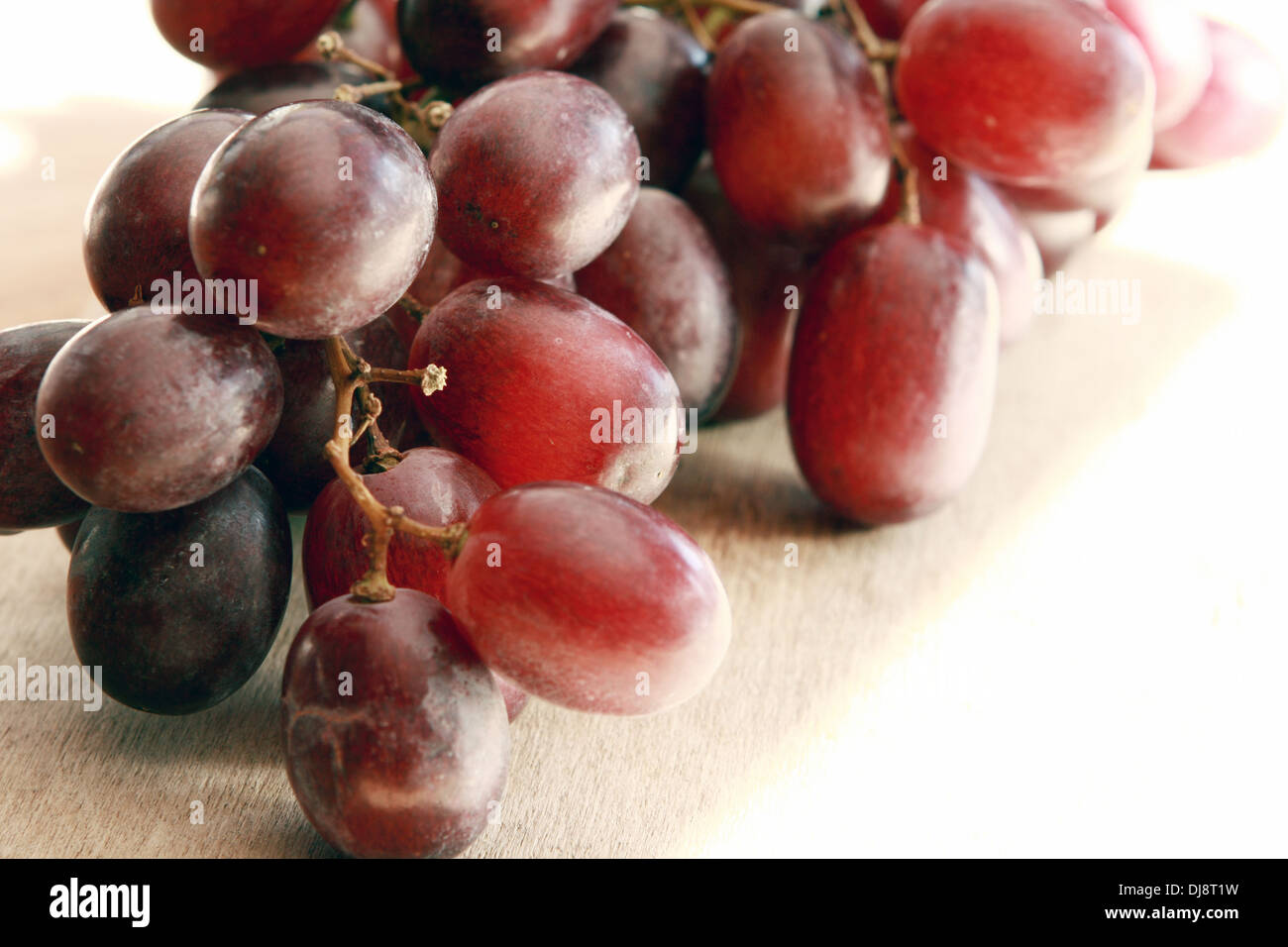 Whole red grapes hi-res stock photography and images - Alamy