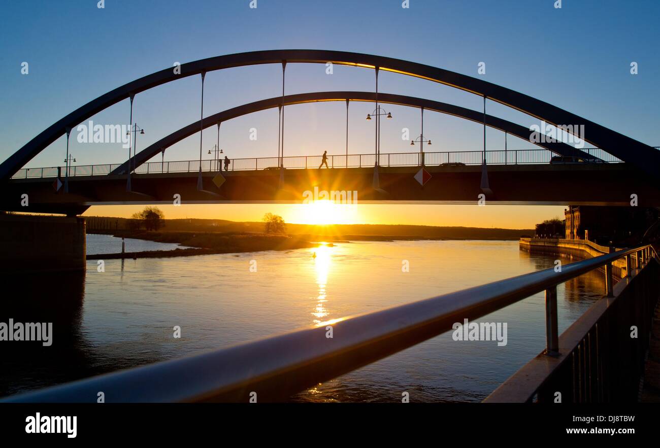 Border bridge over oder river hi-res stock photography and images - Alamy
