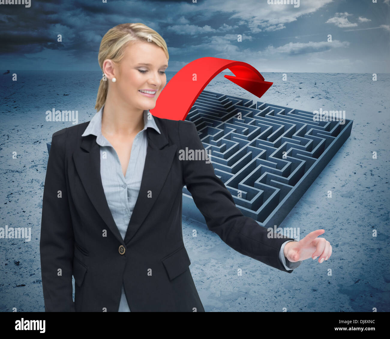 Woman smiling showing something hi-res stock photography and images - Alamy