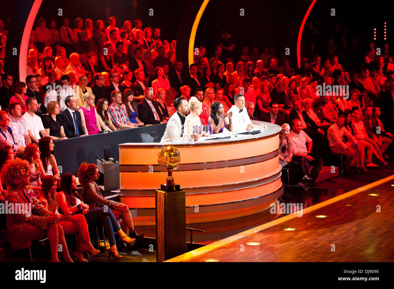 Roman Frieling, Maite Kelly, Motsi Mabuse and Joachim Llambi at the ...