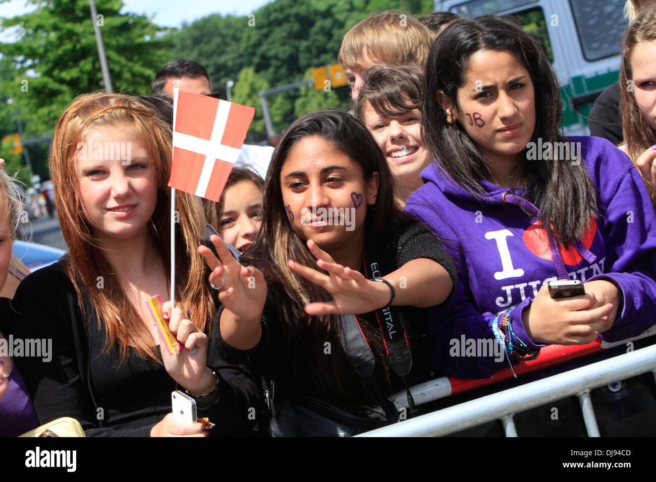 Justin bieber fans hi-res stock photography and images - Alamy
