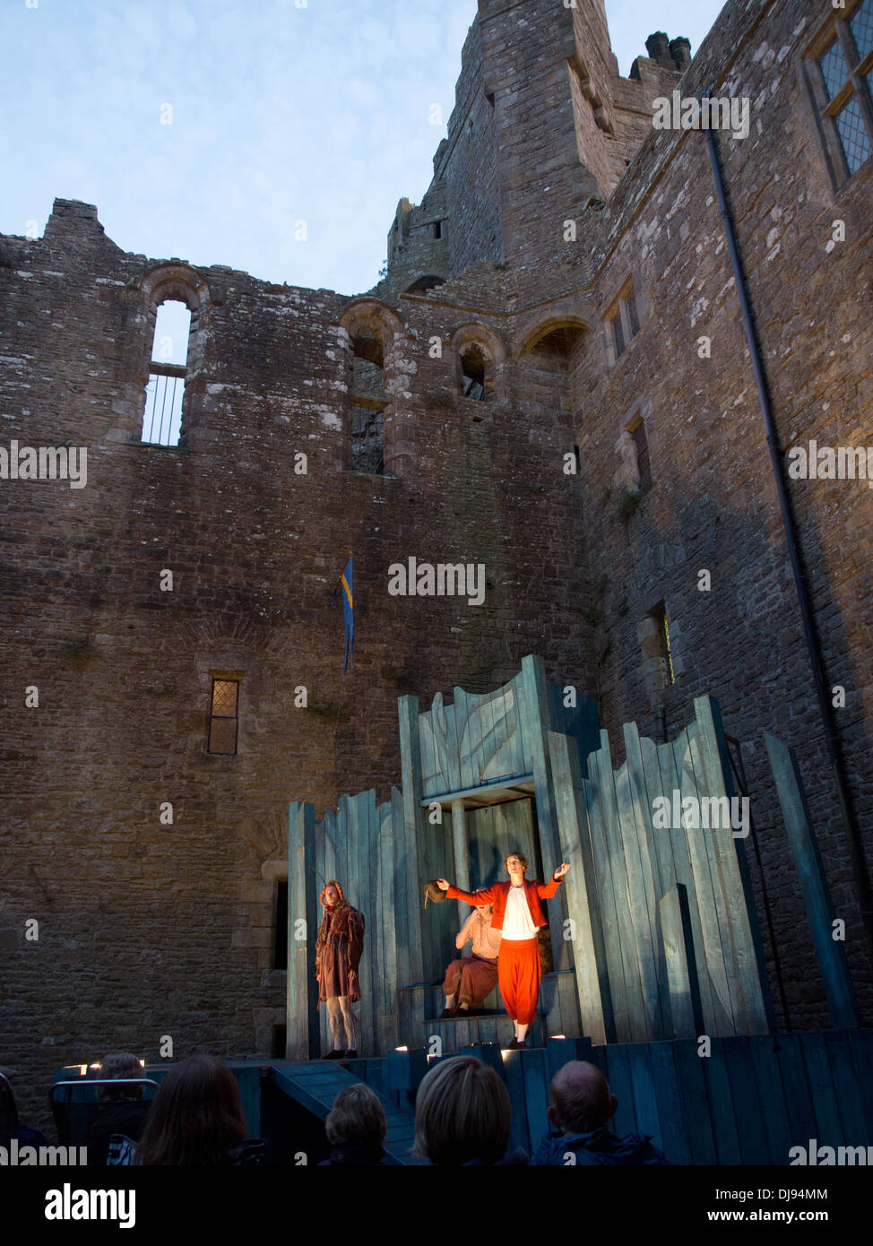 The Lords Chancellors Men Shakespearean acting group perform at Castle ...