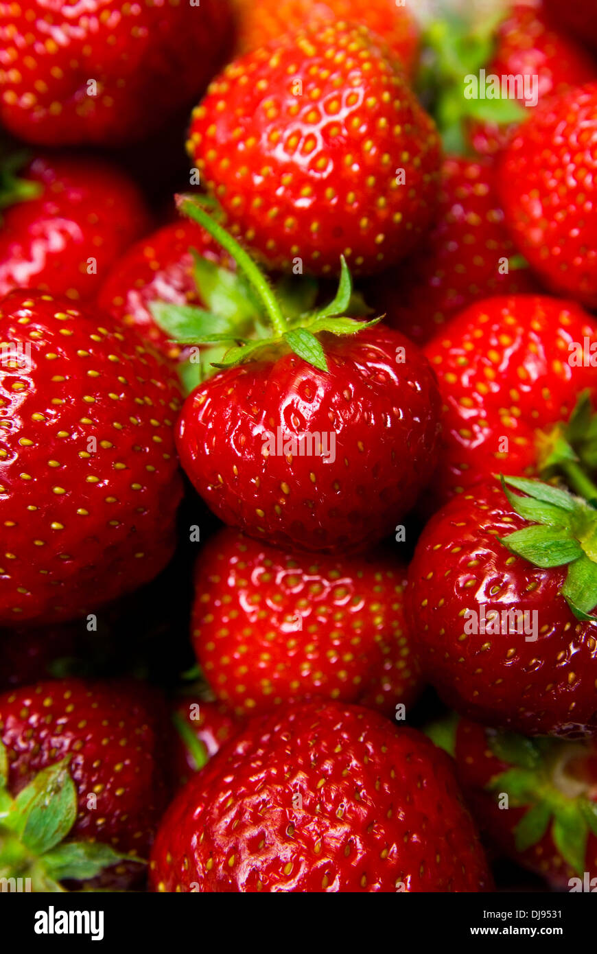Fresh ripe strawberry hi-res stock photography and images - Alamy