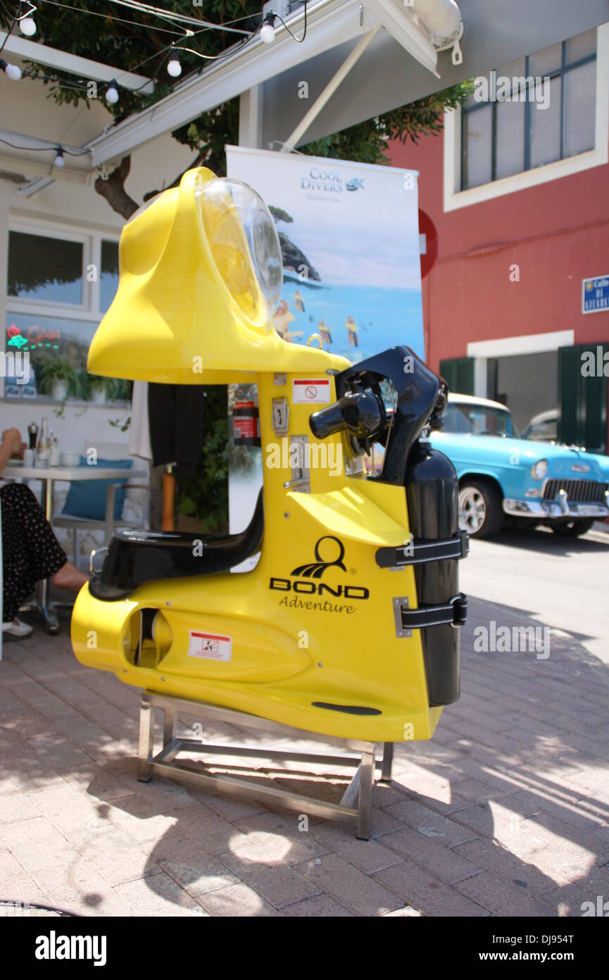 Mini submarine hi-res stock photography and images - Alamy