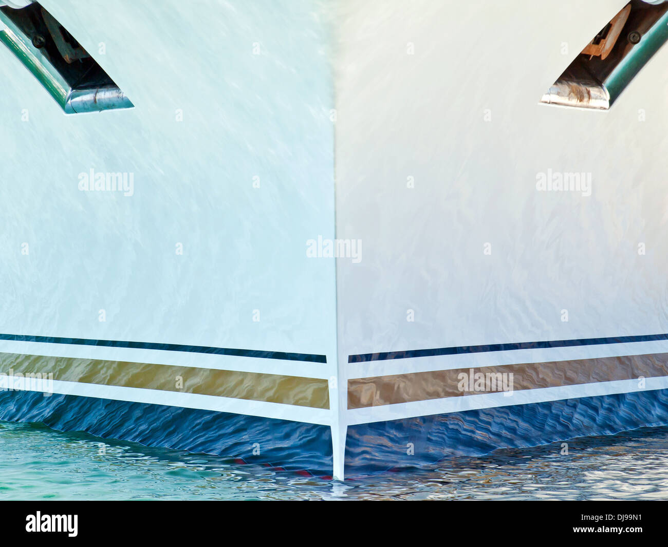 prow of cruise ship and blue reflection Stock Photo - Alamy