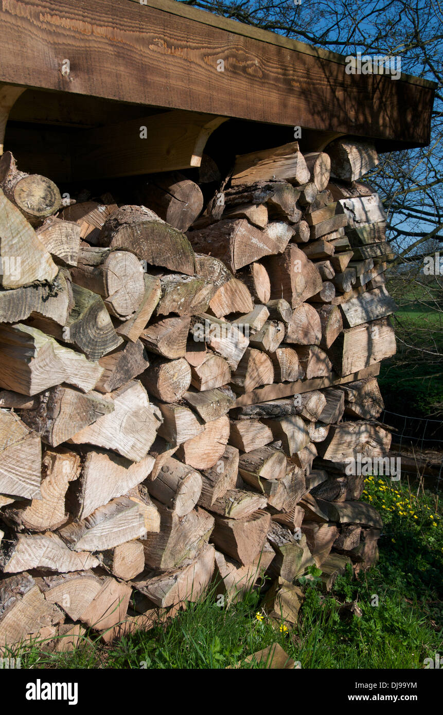 Log Store High Resolution Stock Photography and Images - Alamy