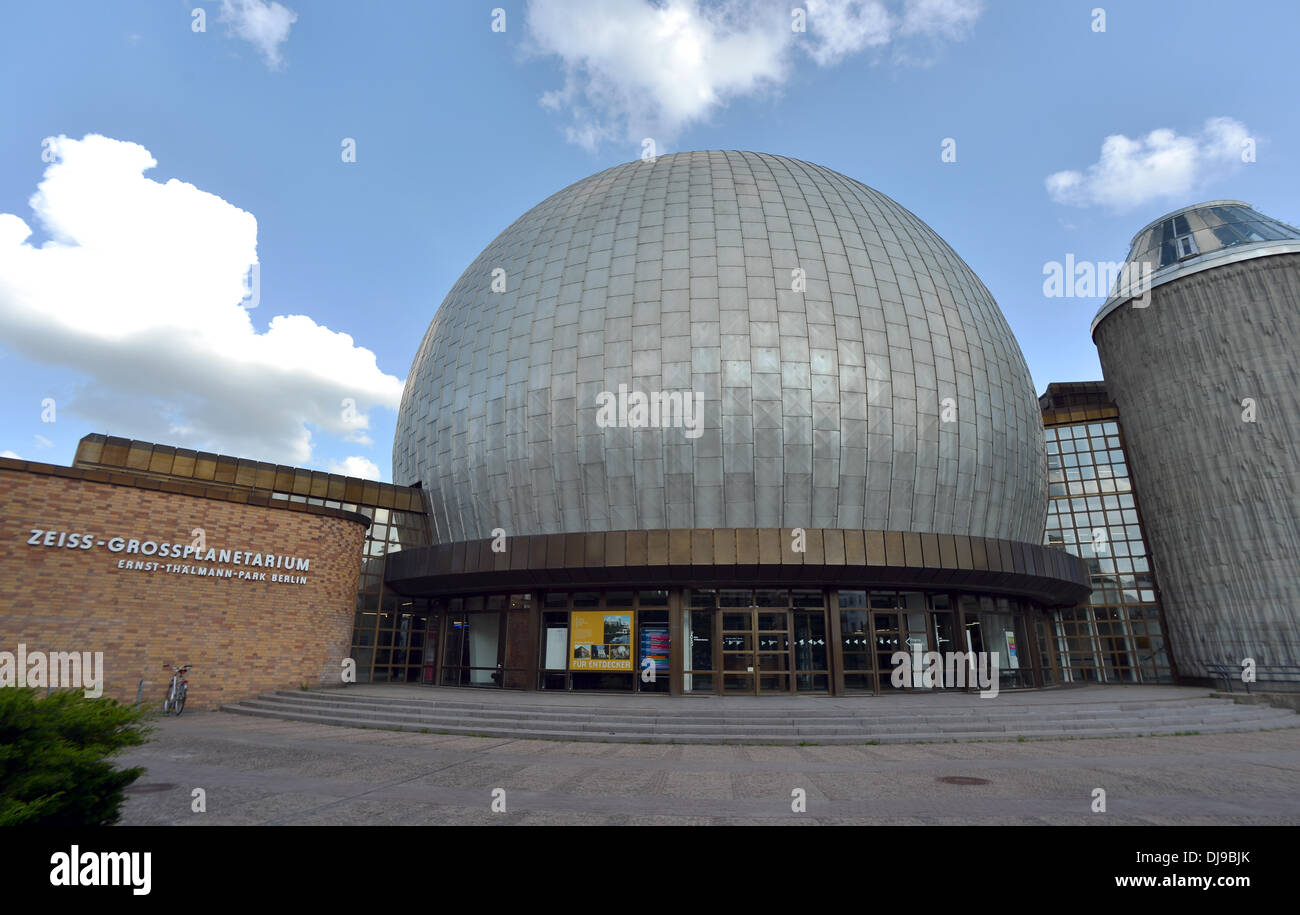 Berlin germany zeiss planetarium in hi-res stock photography and images ...