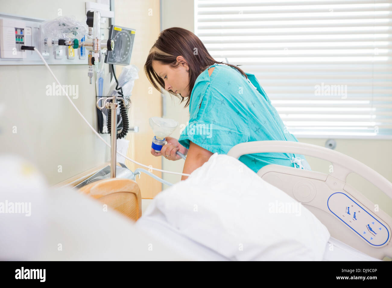 Contraction birth hi-res stock photography and images - Alamy