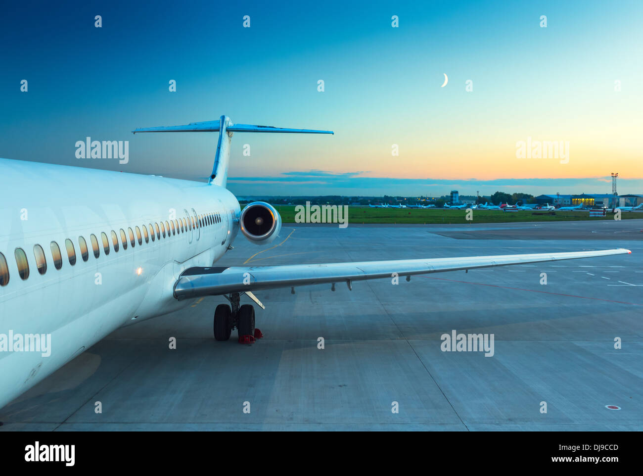Shiny plane hi-res stock photography and images - Alamy