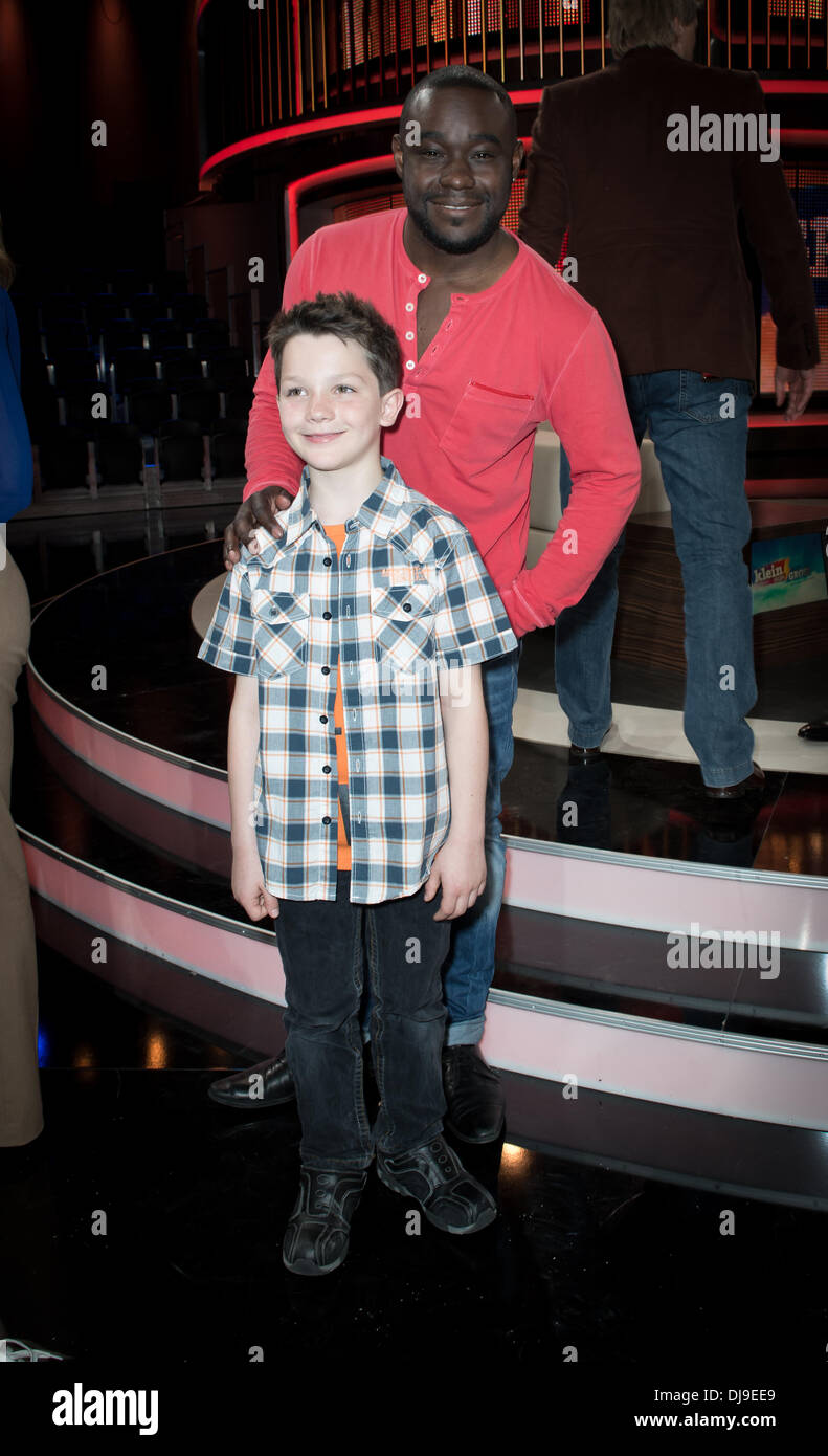 Nelson MÃ¼ller and Leo at the recording of ARD TV show "Klein gegen ...