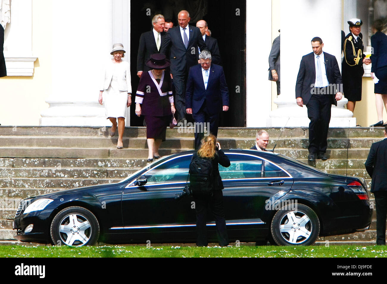 Queen Beatrix of the Netherlands at a dinner with German president ...