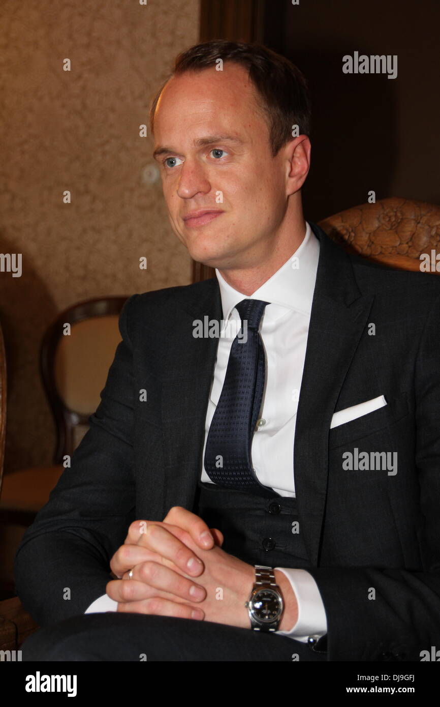 Alexander Posth inside the register office in Charlottenburg after ...