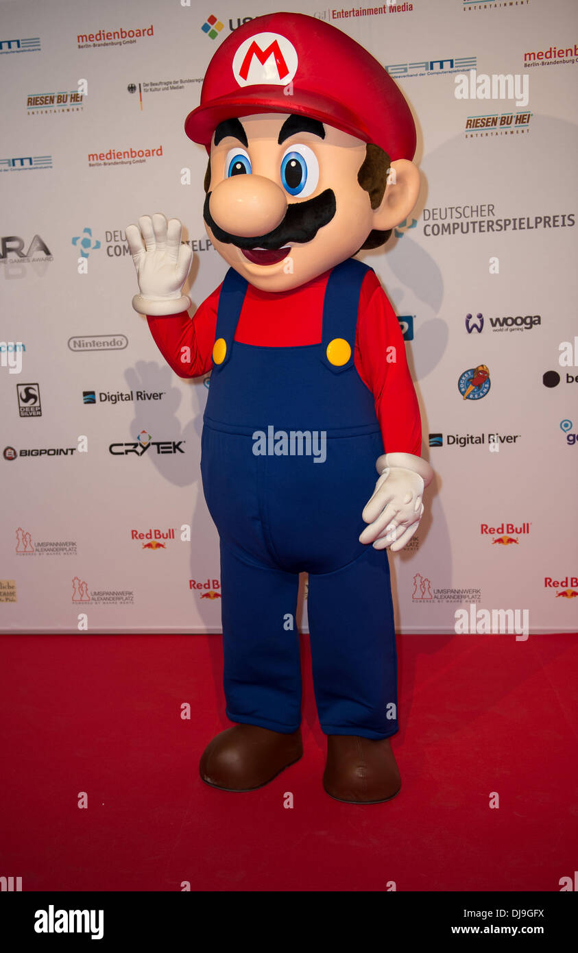 Super Mario at the Deutscher Computerspielpreis 2012 Award and LARA ...