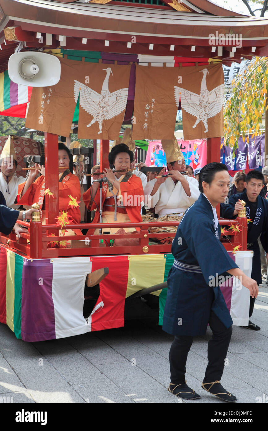 Japan, Tokyo, White Heron Dance, ceremony, procession, people Stock ...