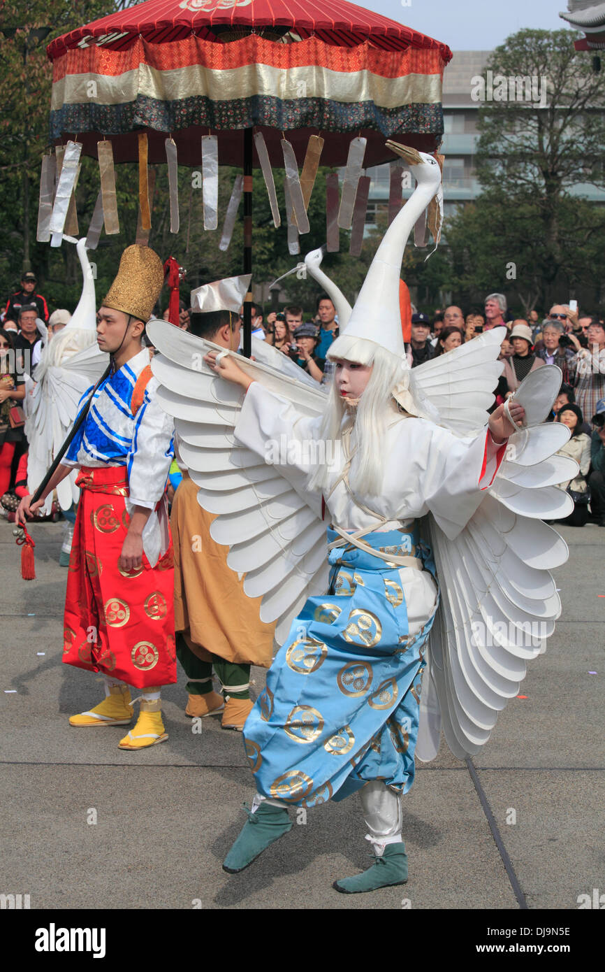 Japan, Tokyo, White Heron Dance, ceremony, procession, people Stock ...