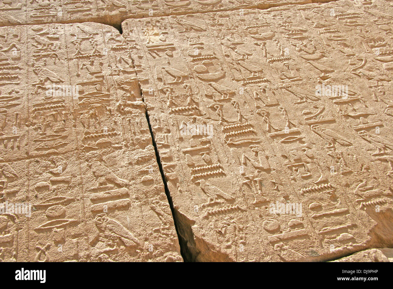 Hieroglyphics alphabet hi-res stock photography and images - Alamy