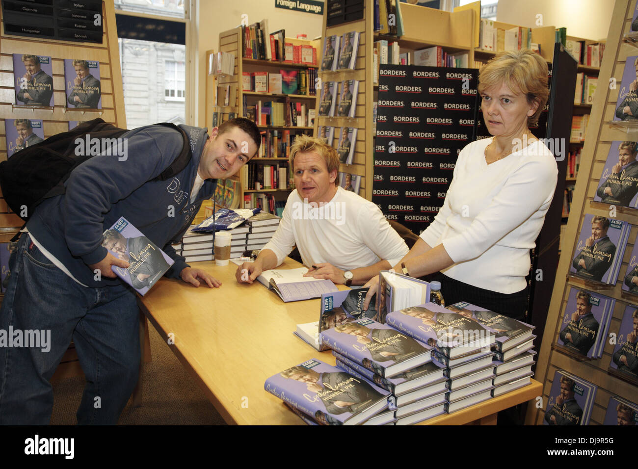 Gordon ramsay cook book hi-res stock photography and images - Alamy