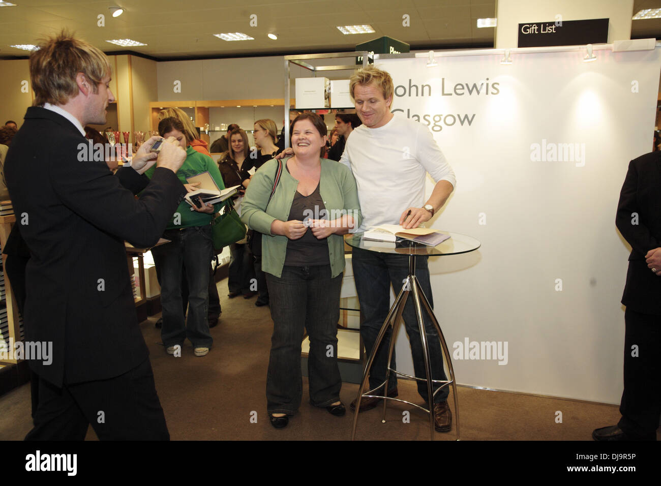 Celebrity chef Gordon Ramsay at a book signing in Glasgow Stock Photo ...