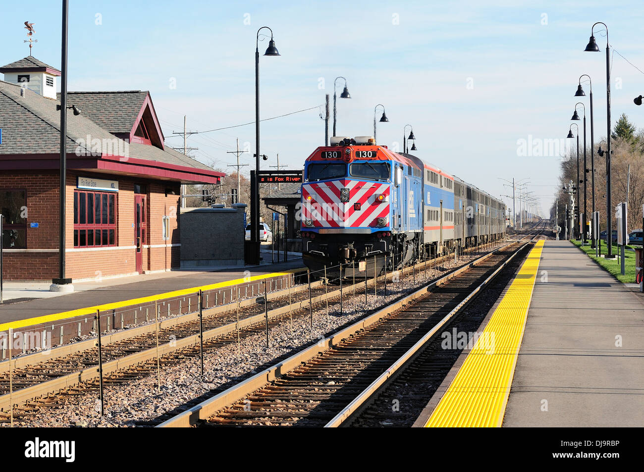Commuter train hi-res stock photography and images - Alamy