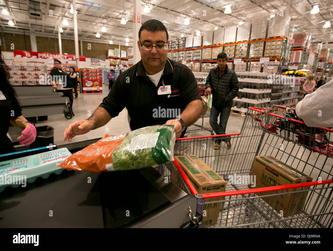 Costco membership card hi-res stock photography and images - Alamy