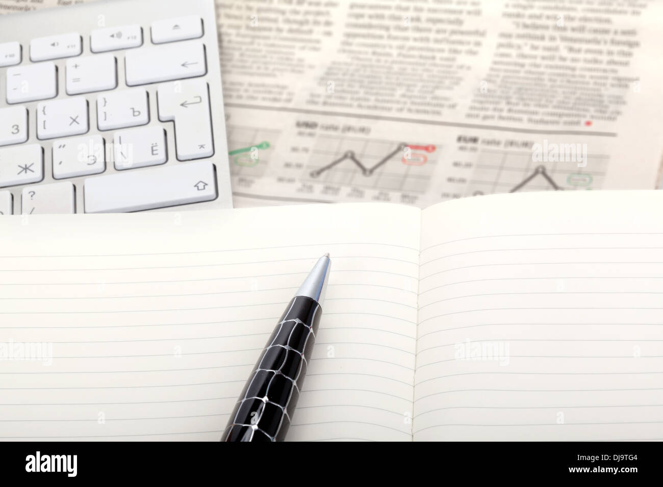 Newspaper graphs hi-res stock photography and images - Alamy