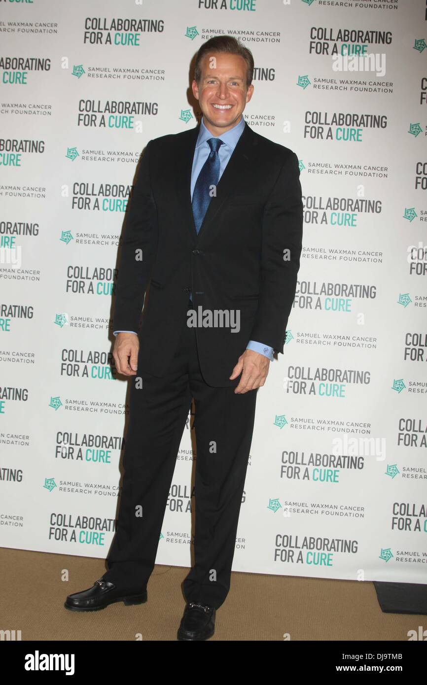 New York, New York, USA. 24th Nov, 2012. NEWS ANCHOR CHRIS WRAGG ...
