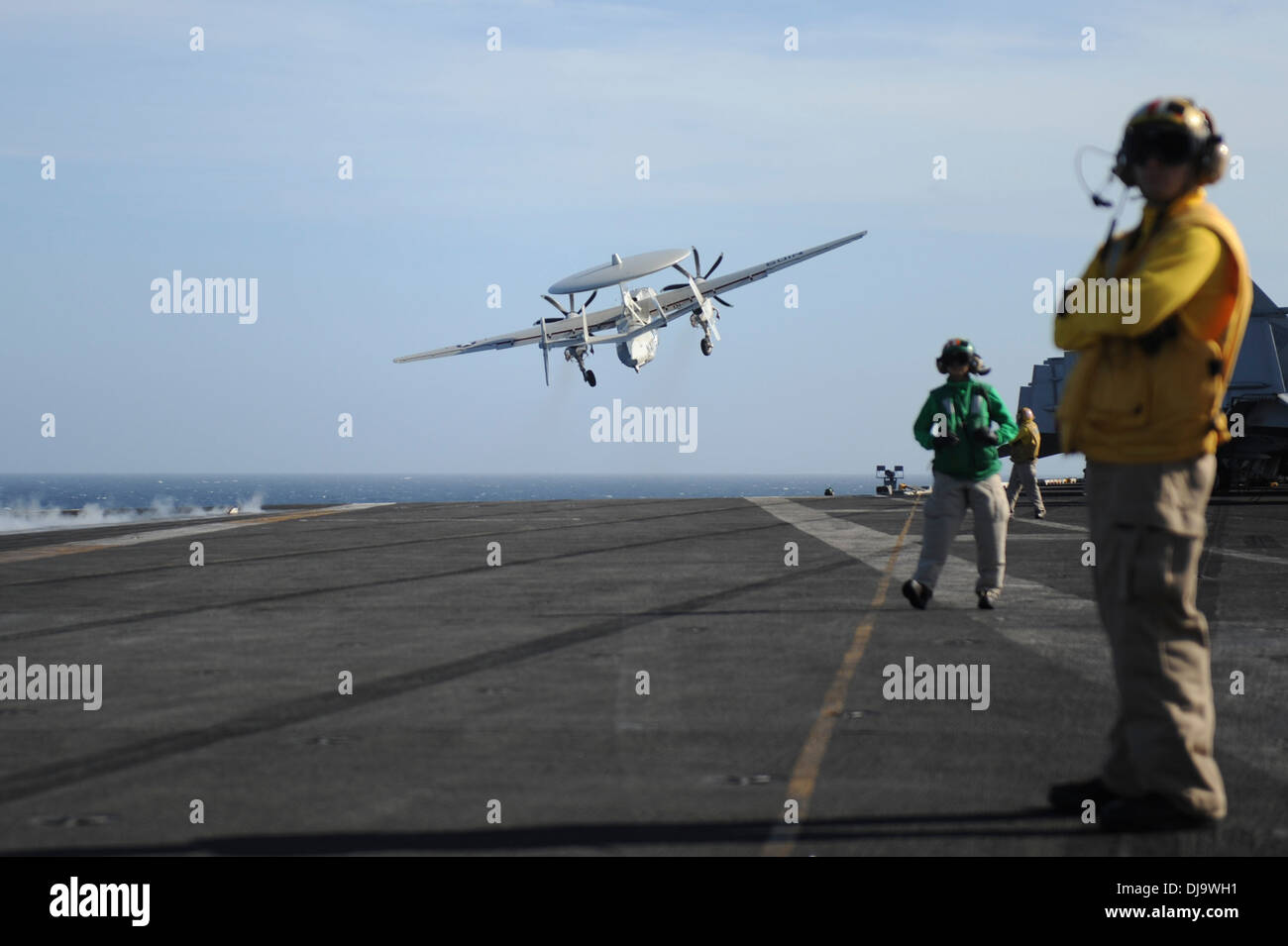 E-2C Hawkeye, previously assigned to the Wallbangers of Carrier ...