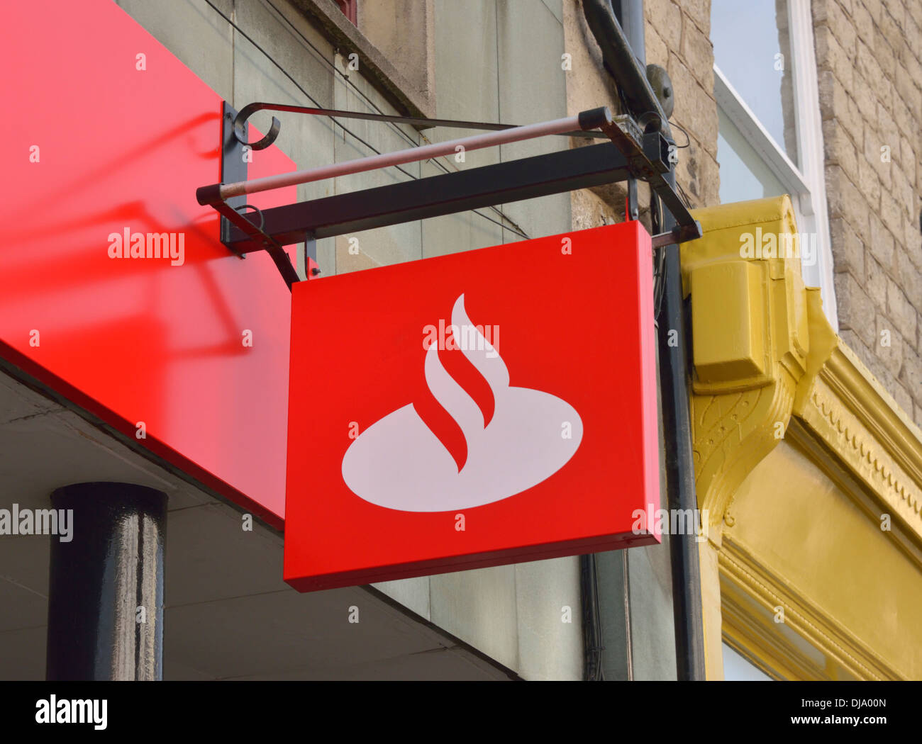 Santander bank logo hi-res stock photography and images - Alamy