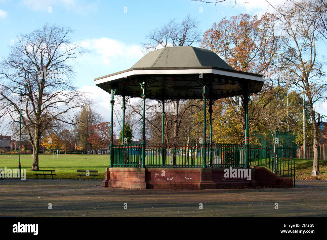 Bandstands in uk hi-res stock photography and images - Alamy