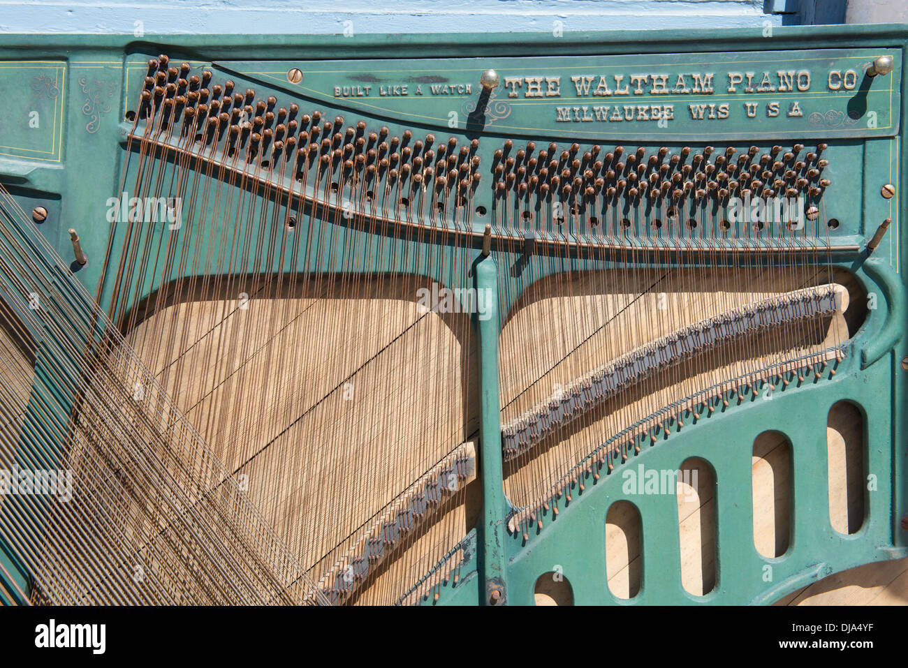 Piano inside hi-res stock photography and images - Alamy